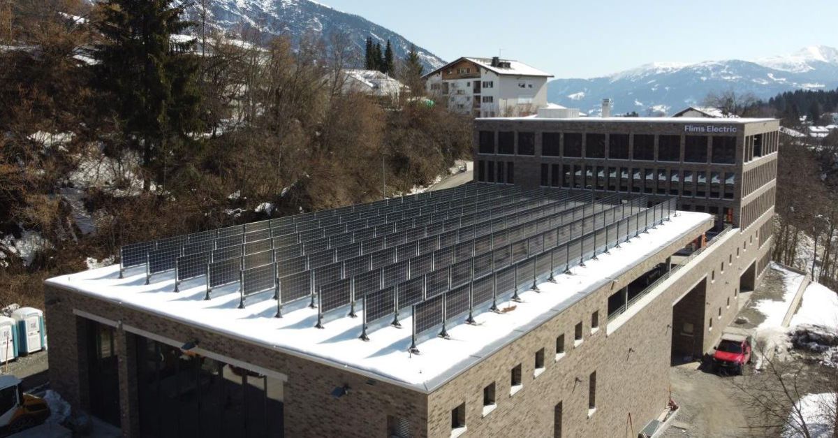 Better planning of vertical PV systems thanks to technical manual | BFH
